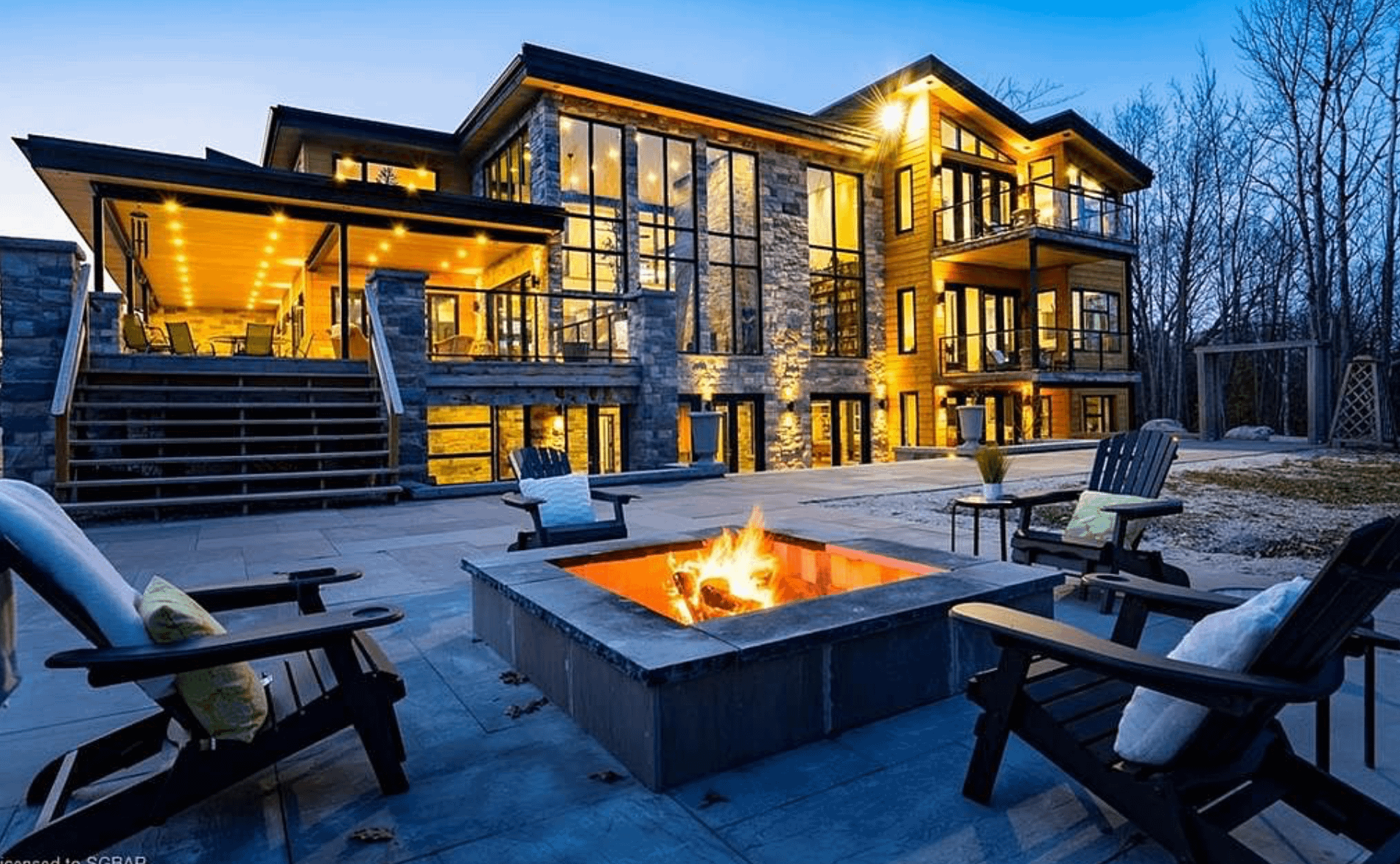 Contemporary Home In Ontario, Canada With Indoor Pool (PHOTOS) - Homes ...