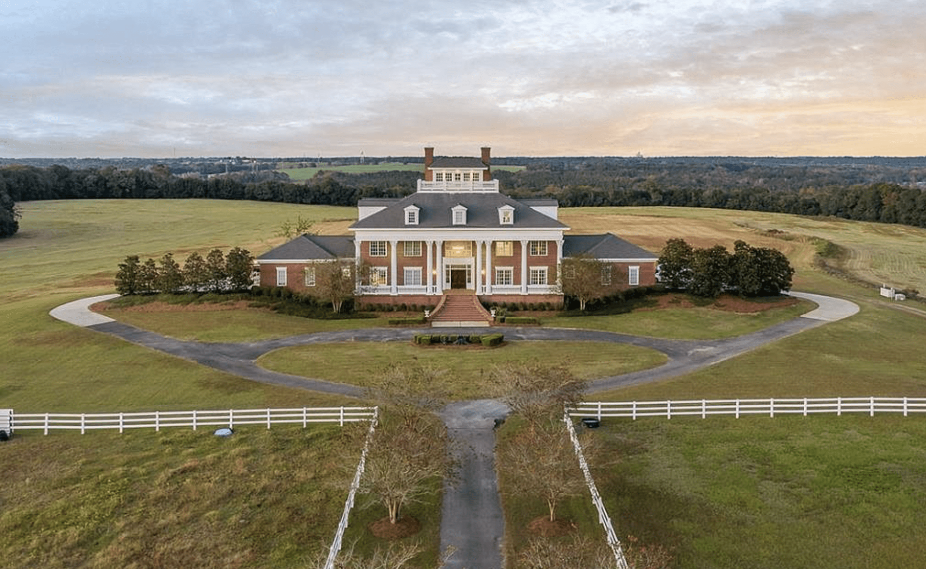 Brick Home On 250+ Acres In Newton, Alabama