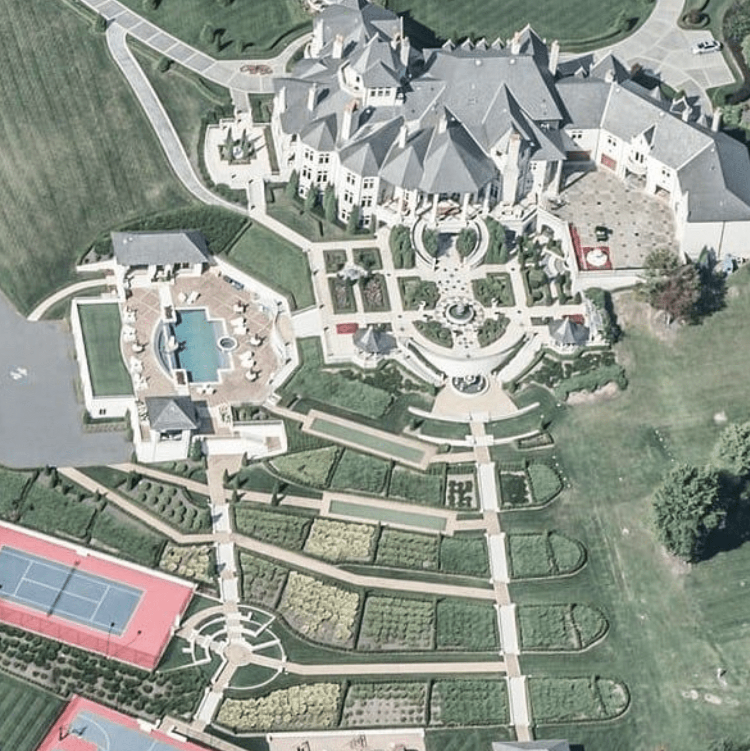 Insane Pennsylvania Mega Mansion (PHOTOS)