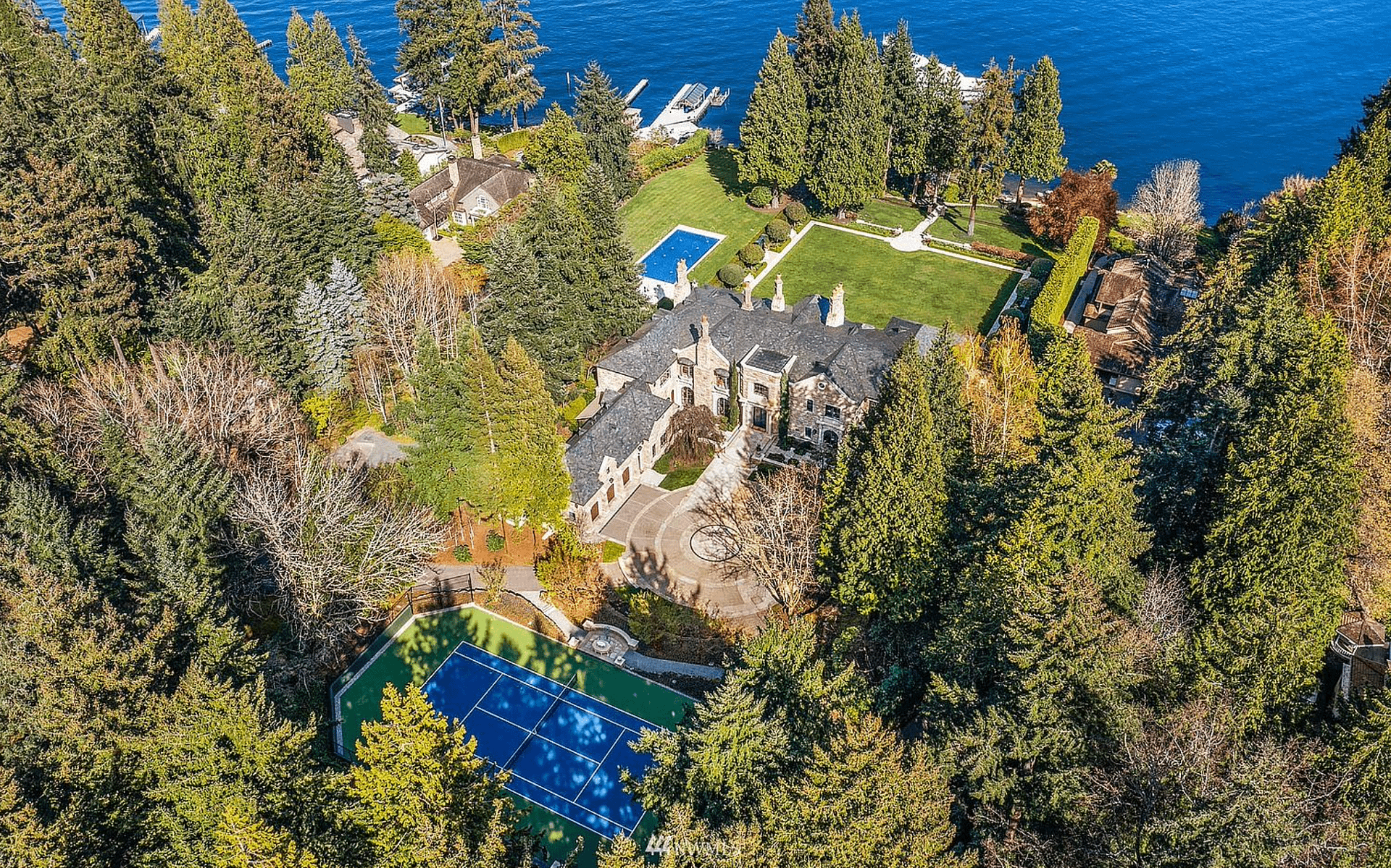 $70 Million Lakefront Estate In Hunts Point, Washington