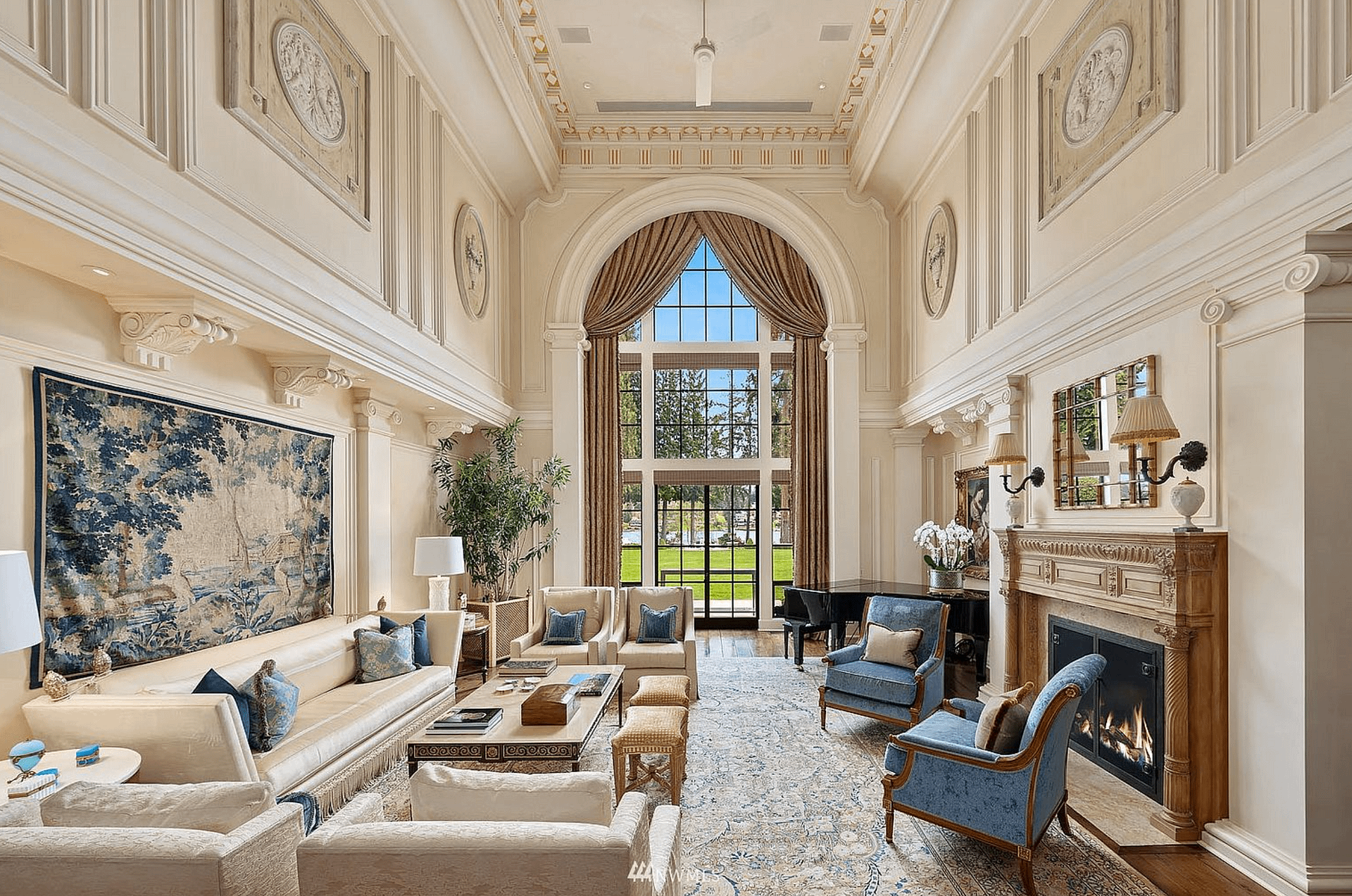 $70 Million Lakefront Estate In Hunts Point, Washington