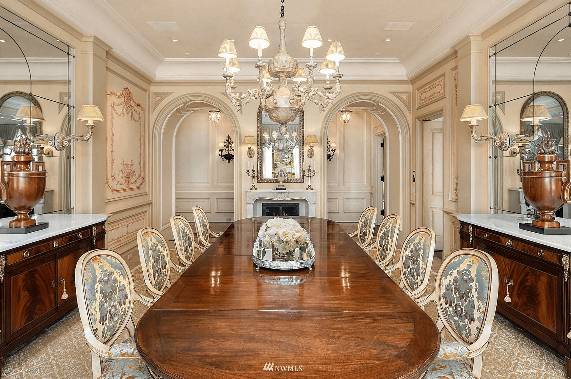 $70 Million Lakefront Estate In Hunts Point, Washington