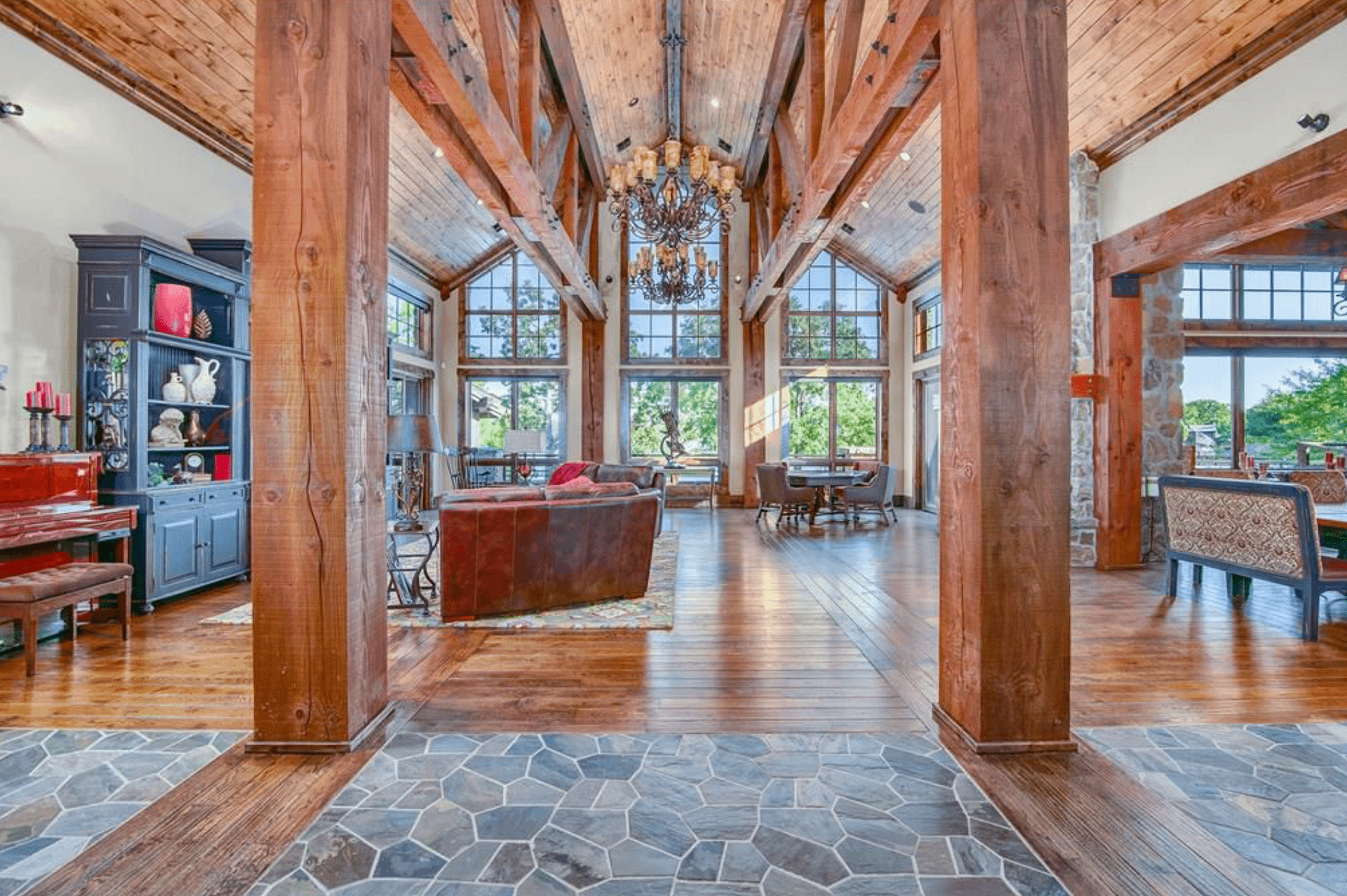 $6.9 Million Lakefront Home In Mabank, Texas (PHOTOS)