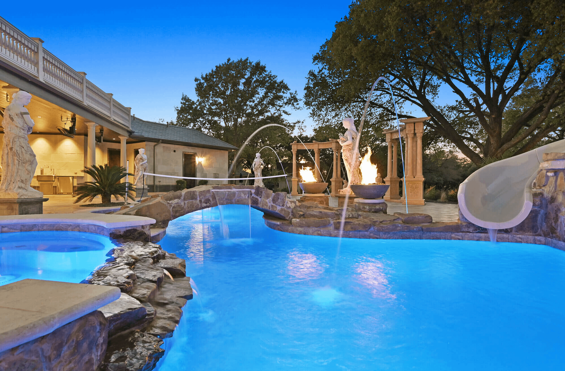 Castle-Like Home By Mansfield Custom Homes (PHOTOS)