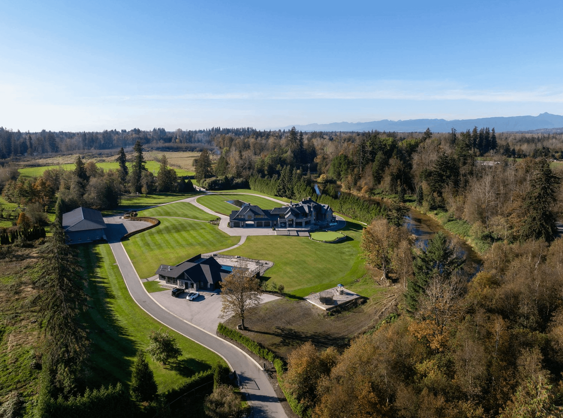 Stunning 28 Acre Estate In British Columbia, Canada (PHOTOS)