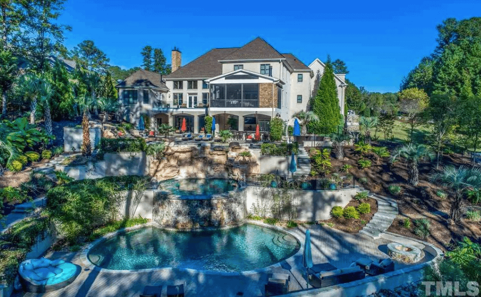 Home In North Carolina With 3-Tiered Swimming Pool - Homes of the Rich
