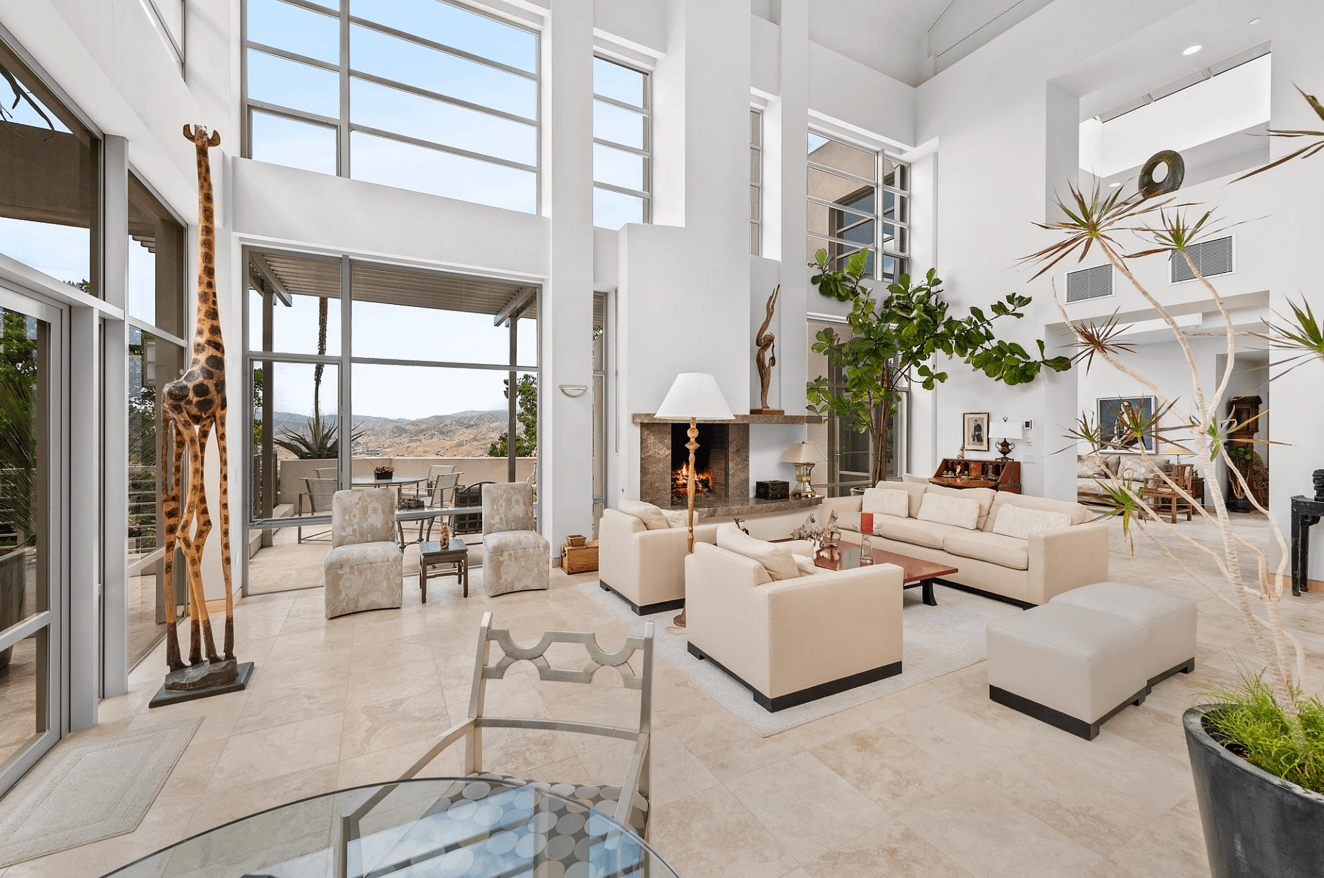 Stunning 111 Acre Modern Estate For Sale In Simi Valley, California