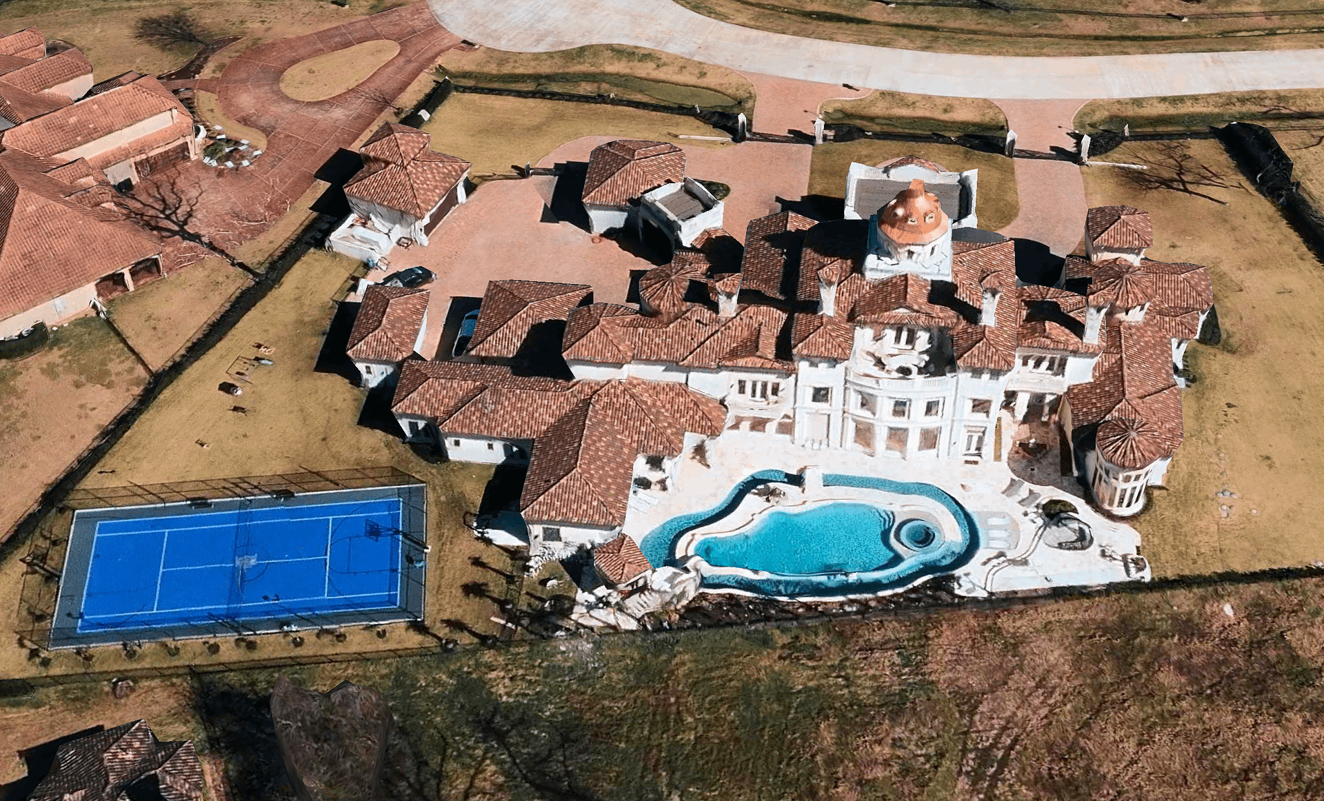 A Look At Some Mega Homes In Richmond, Texas