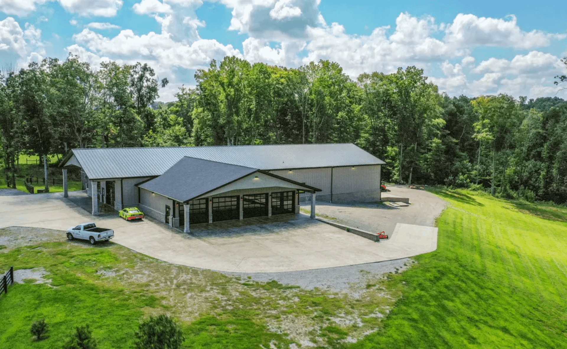 60+ Acre Lakefront Estate In Tennessee (PHOTOS)