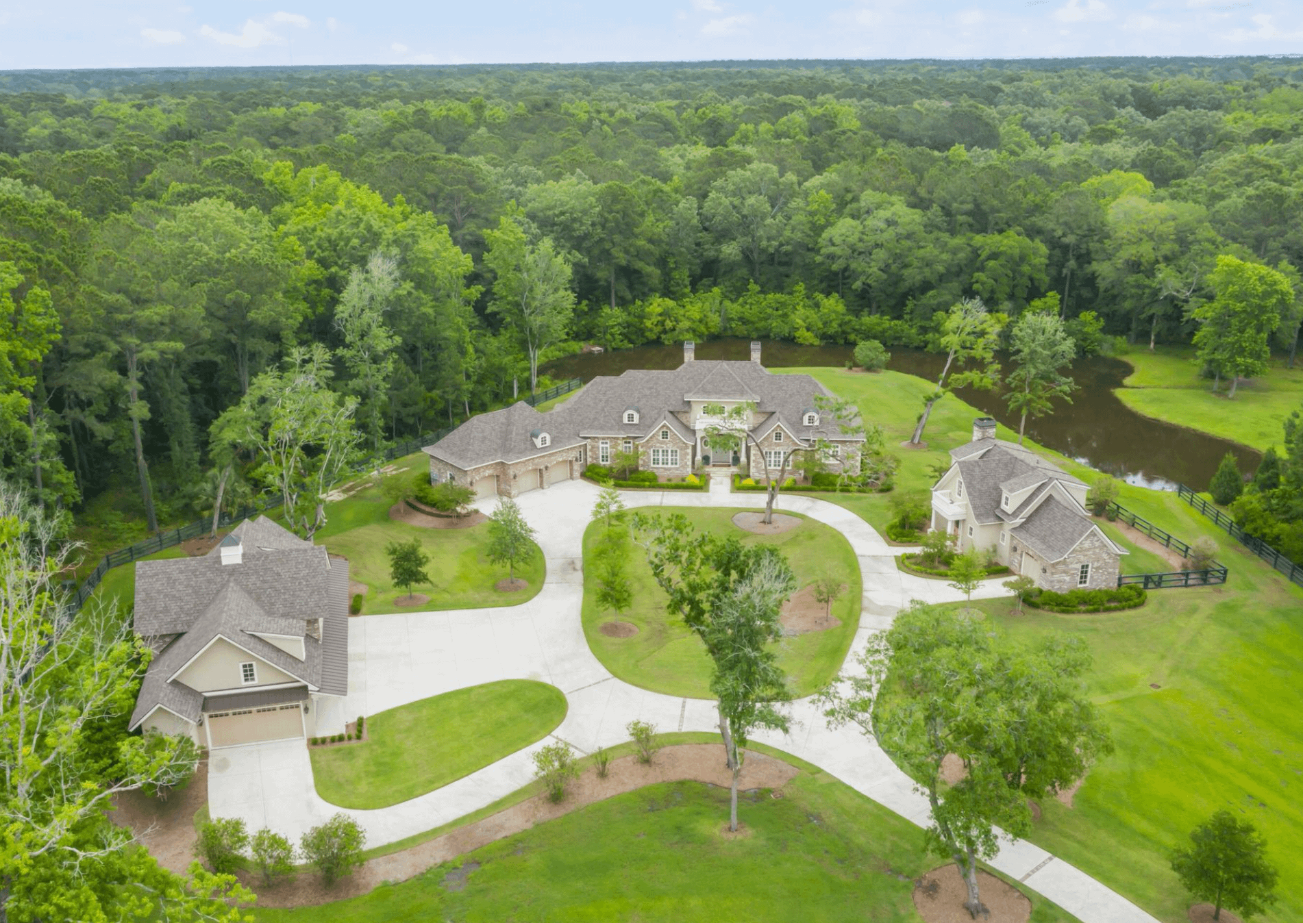 South Carolina Estate With Guest House And Pond