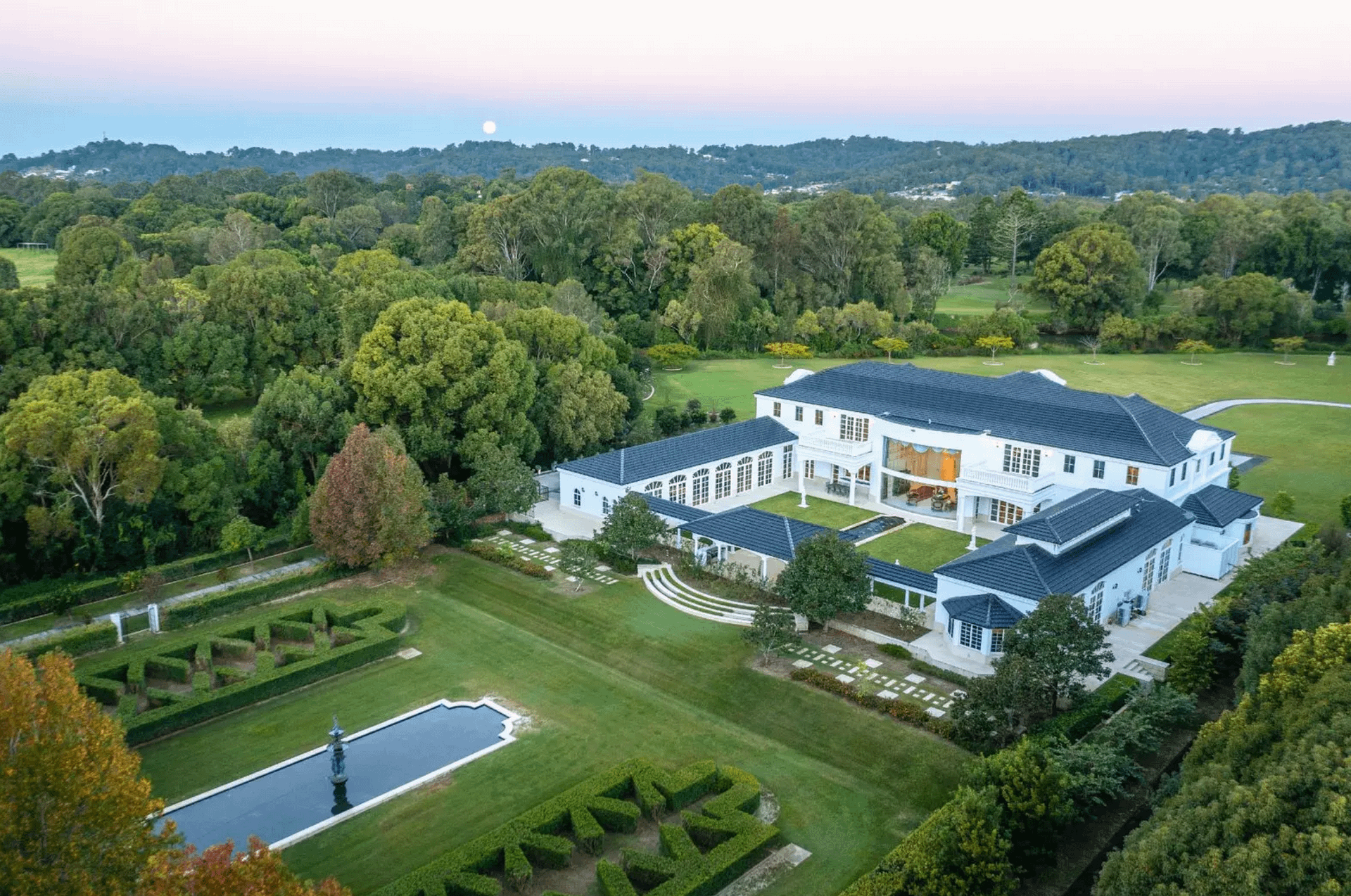 Grand 44-Acre Estate In Queensland, Australia (PHOTOS)