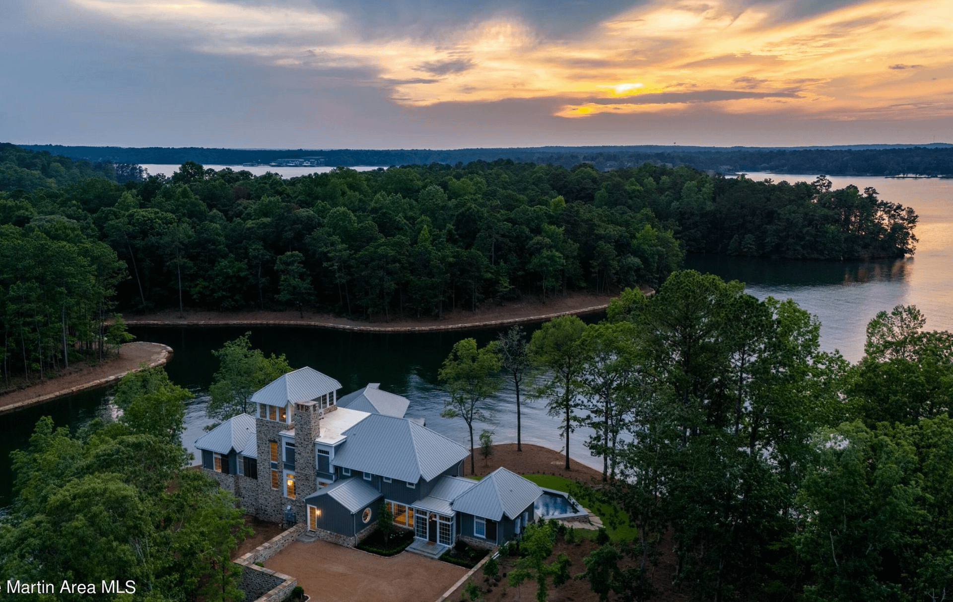 Lakefront New Build With Pool And Covered Dock (PHOTOS)