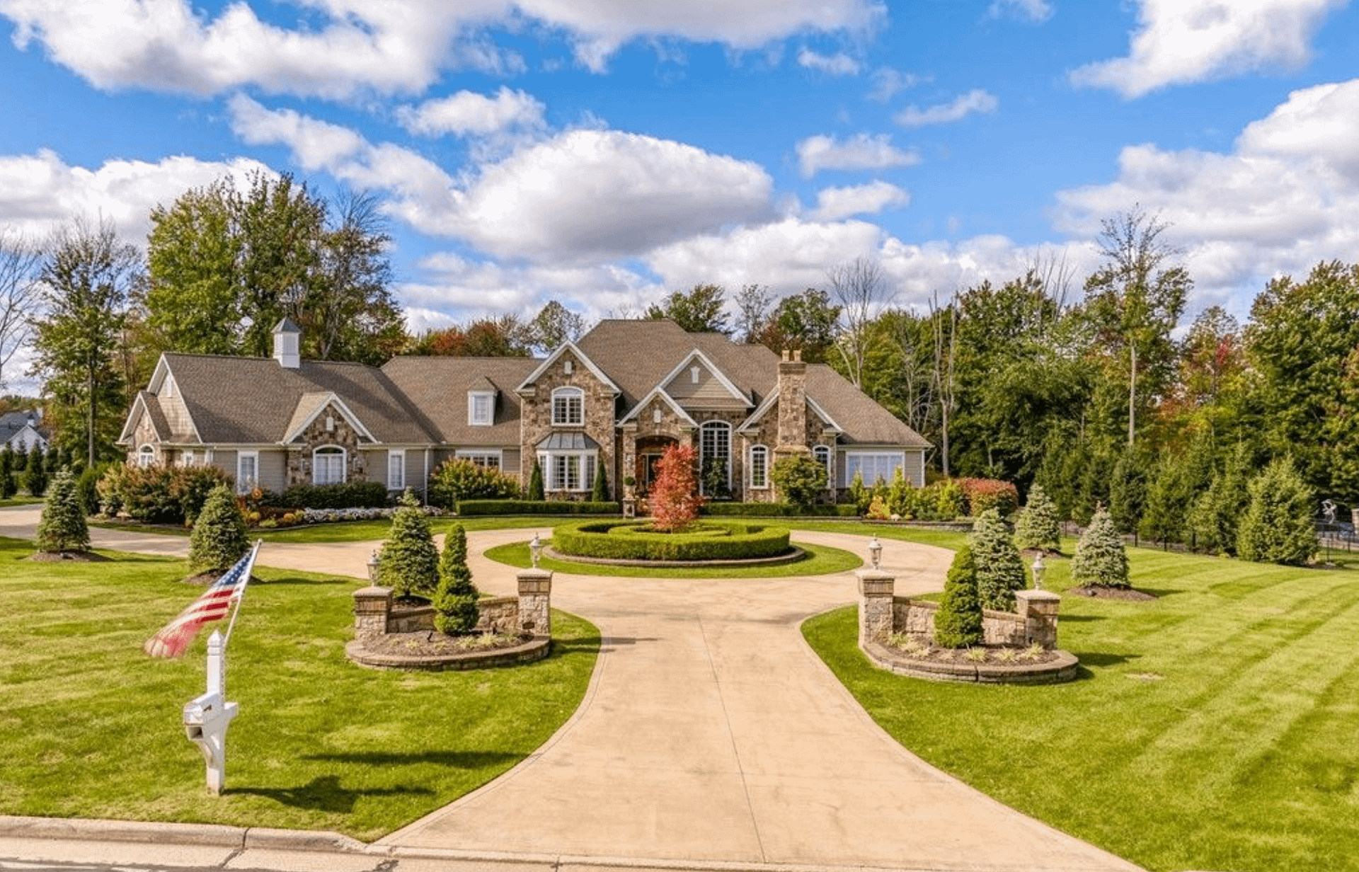 10,000 Square Foot Ohio Home On 3 Acres (PHOTOS)
