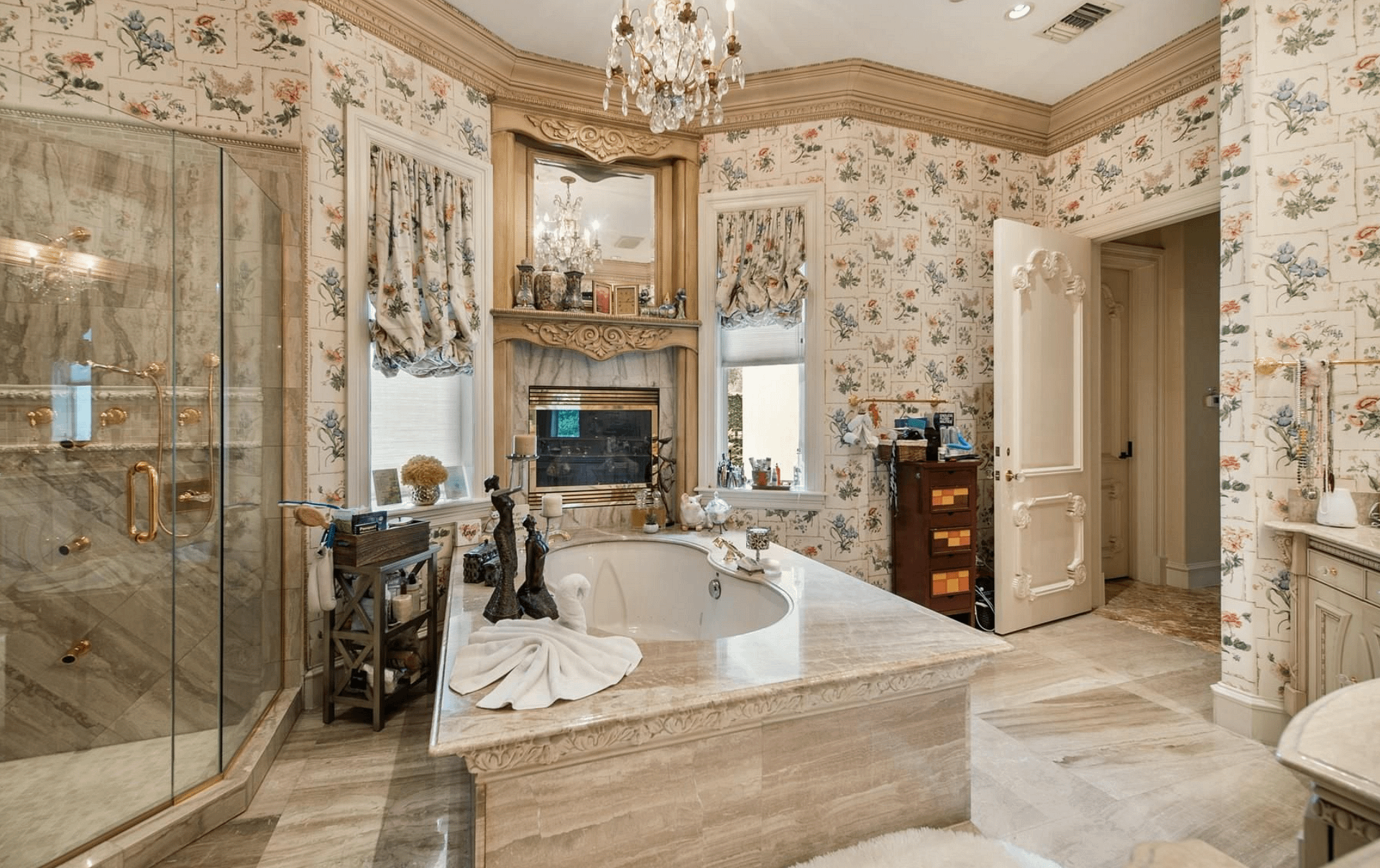 George Foreman's 29 Acre Texas Estate (PHOTOS)