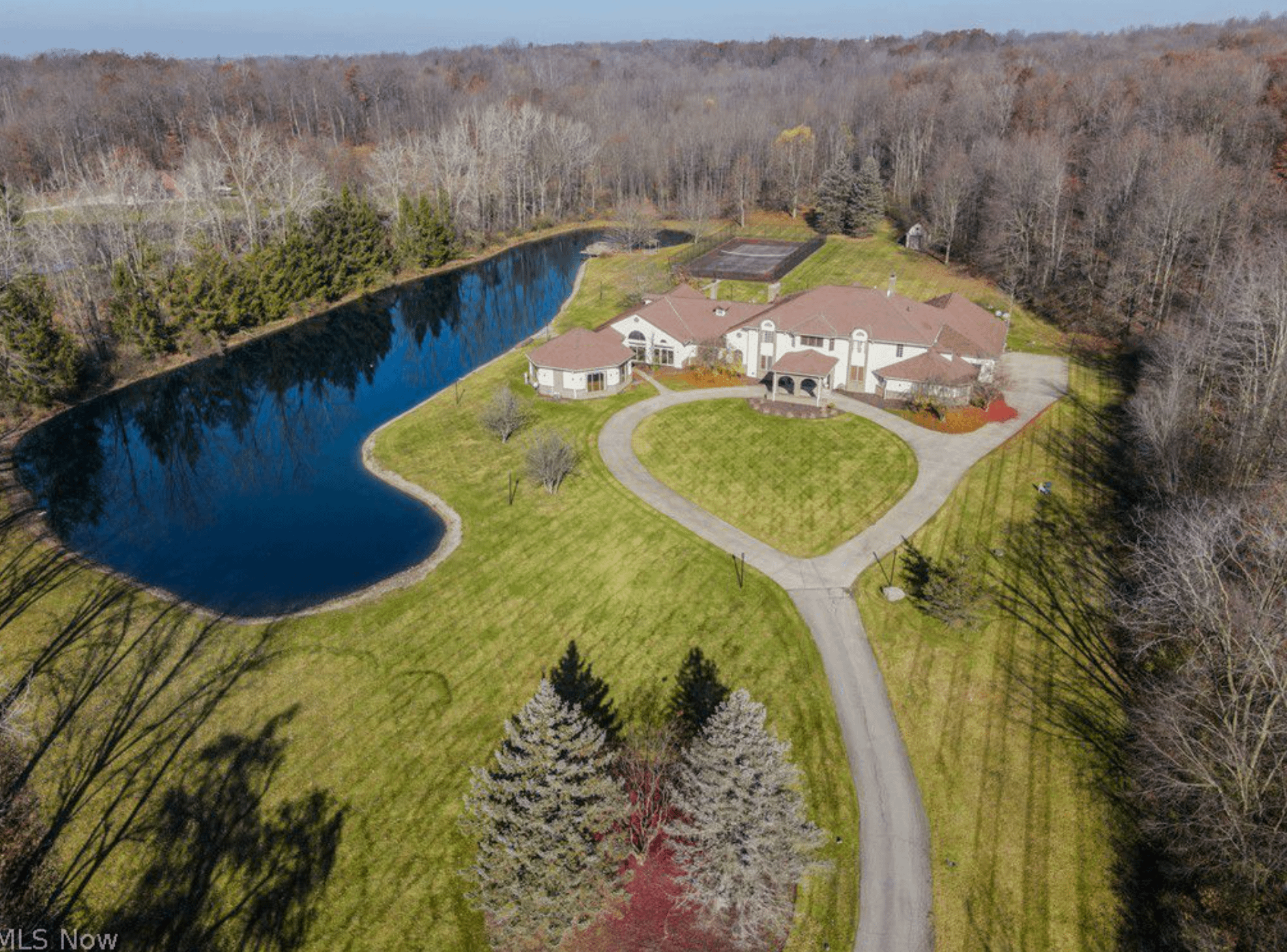 Ohio Home On 17 Acres With Pond & Tennis Court (PHOTOS)