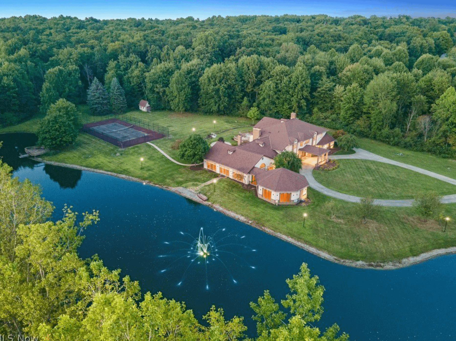 Ohio Home On 17 Acres With Pond & Tennis Court (PHOTOS)
