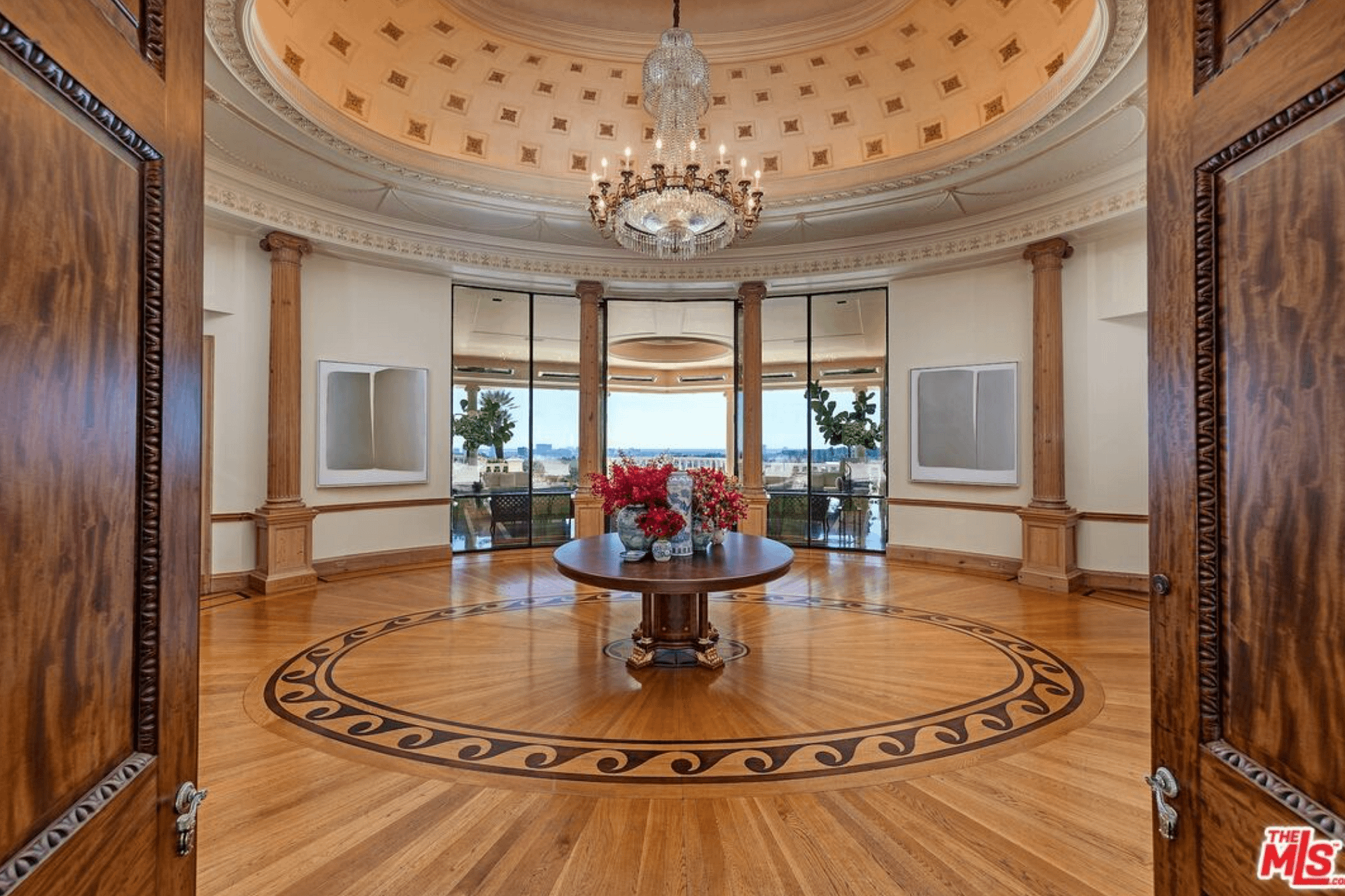 Los Angeles Estate Once Owned By Oil Heir Lists For $150 Million