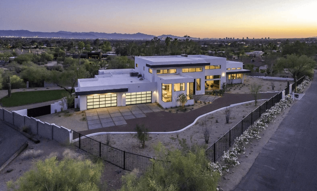 Contemporary Style New Build In Phoenix, Arizona - Homes of the Rich