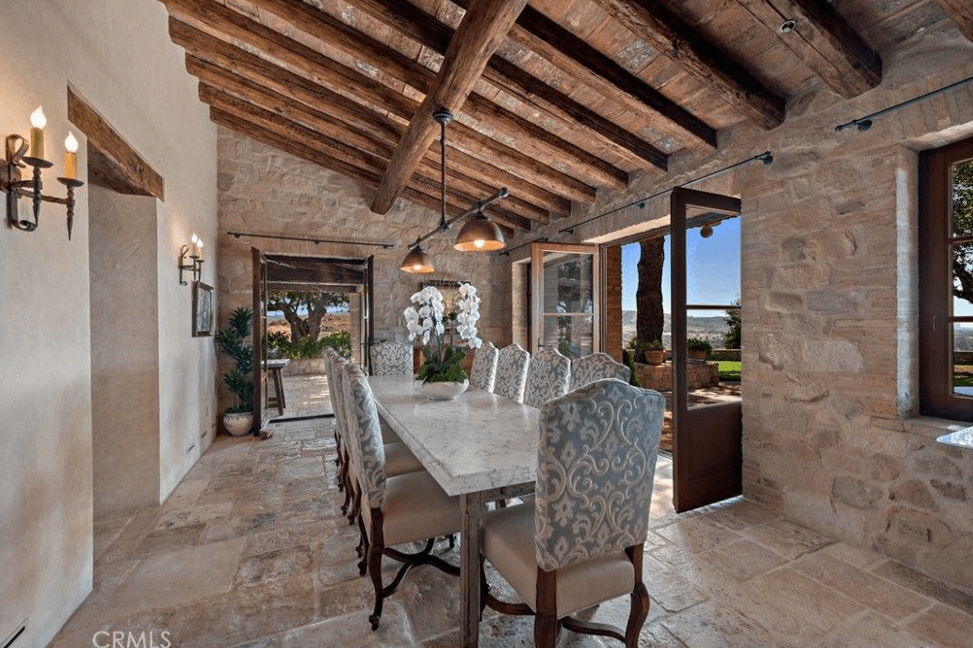 Tuscan-Style Beauty Lists For $45 Million In Irvine, California