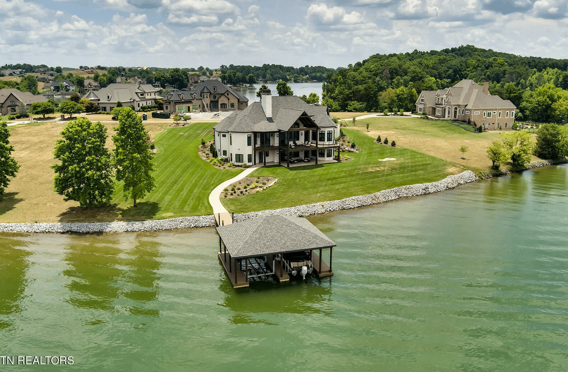 $5 Million Lakefront Tennessee Home With Boathouse