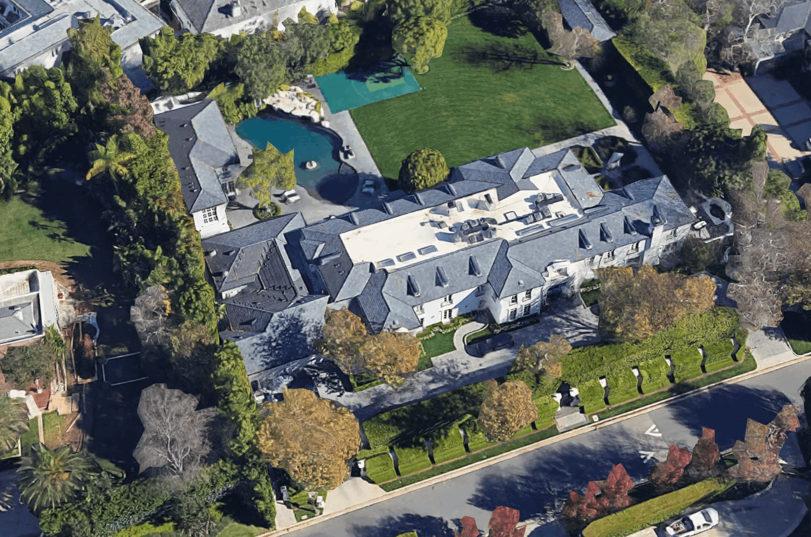 Diddy Lists Los Angeles Home For $61 Million (PHOTOS)