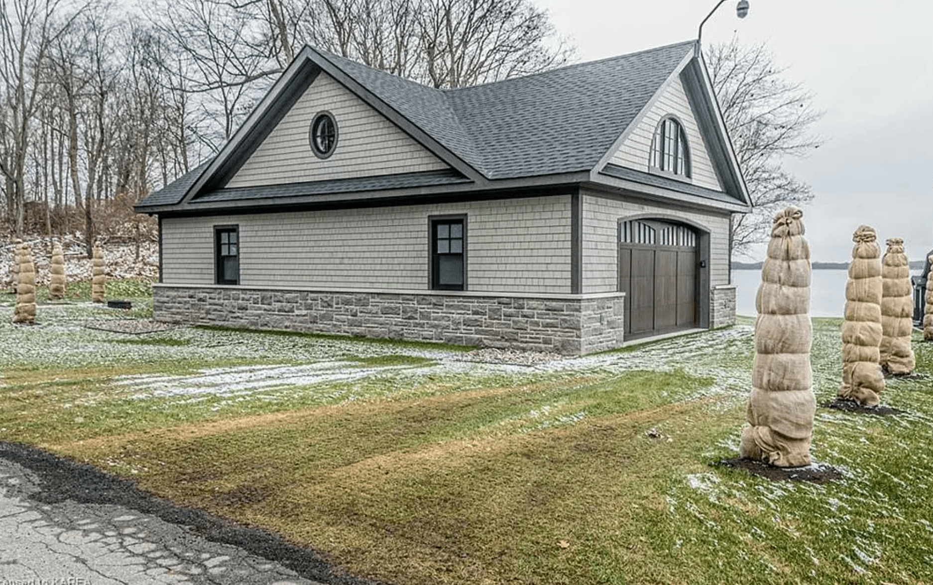 Waterfront Canada Home With Mini Indoor Hockey Rink (PHOTOS)