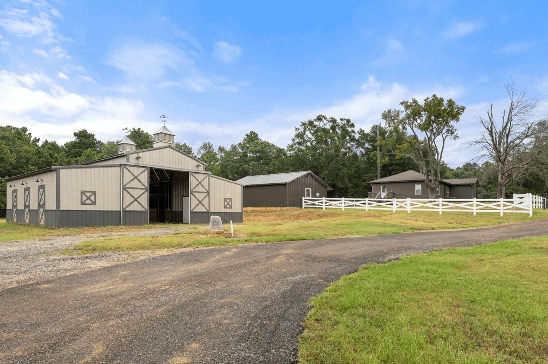 This 126 Acre Ranch Features A Luxury Barndominium (PHOTOS)