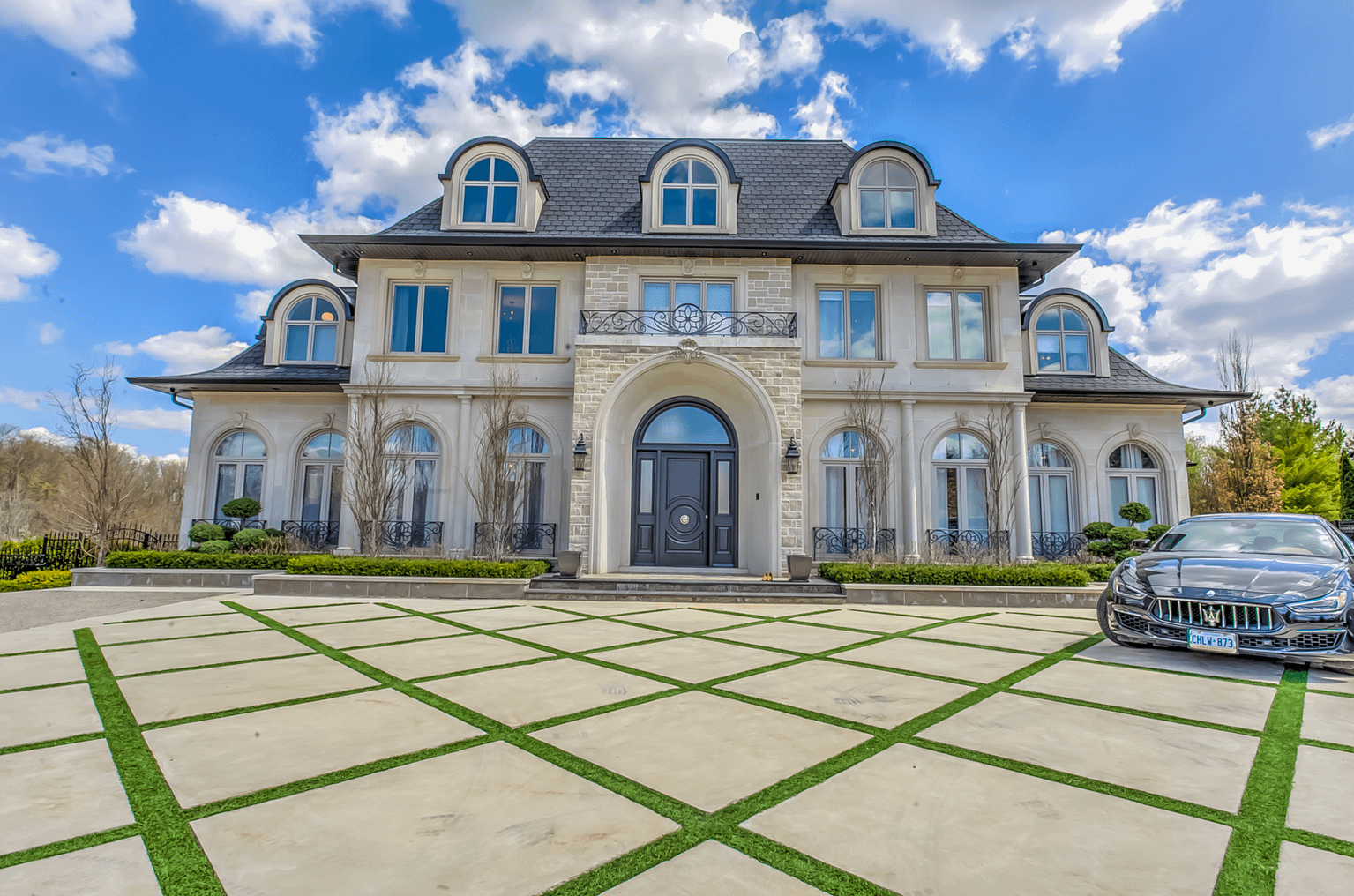 French Inspired Home In Ontario, Canada - Homes of the Rich