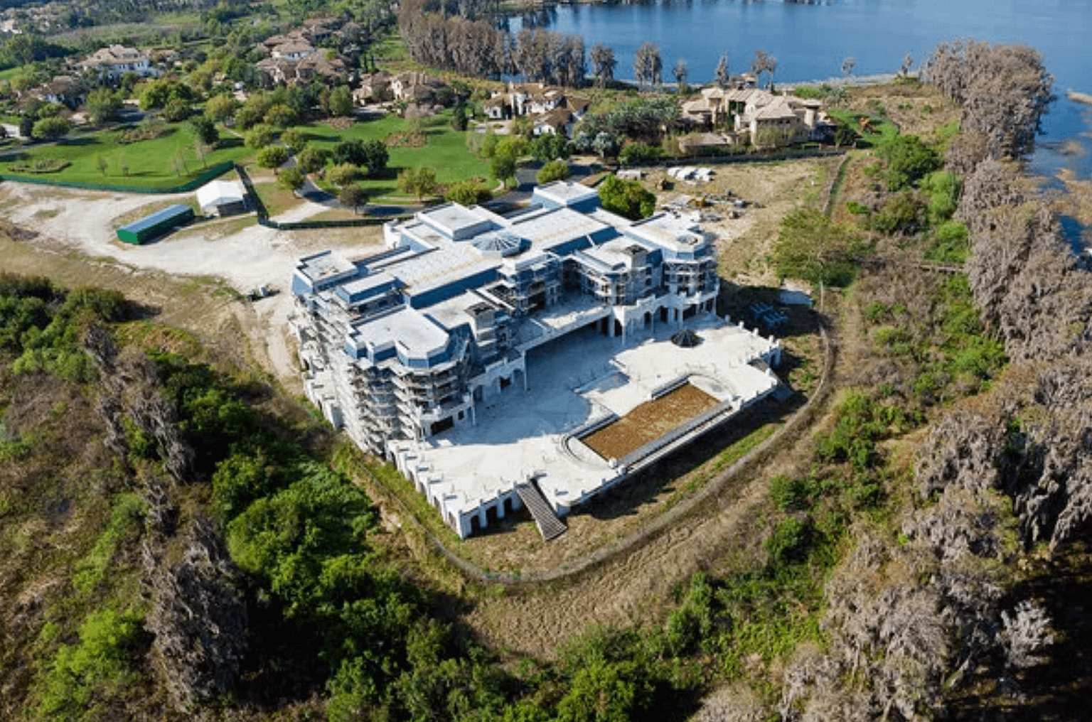 Floor Plans To David Jackie Siegel s 90 000 Square Foot Versailles