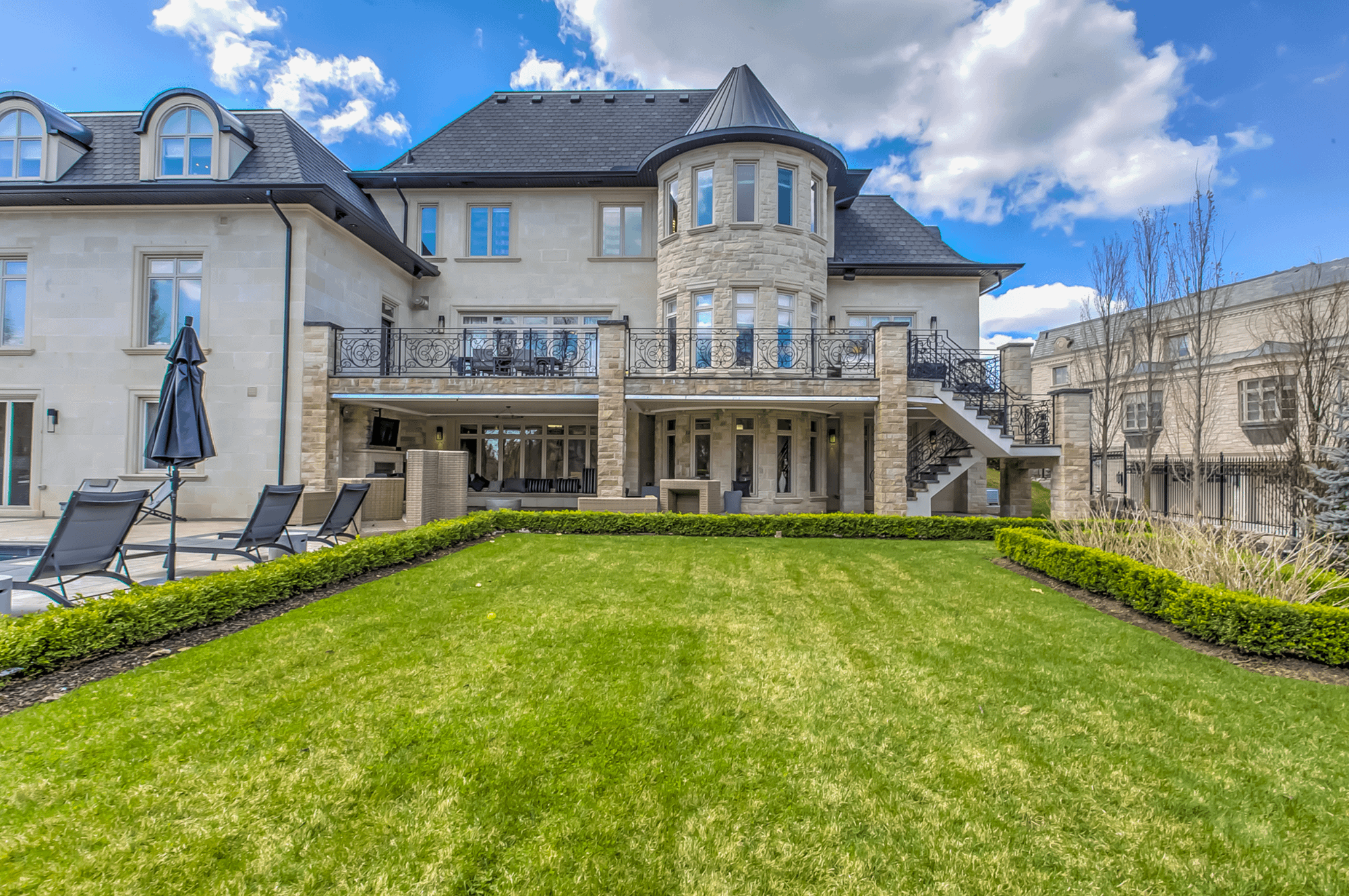 French Inspired Home In Ontario, Canada - Homes of the Rich