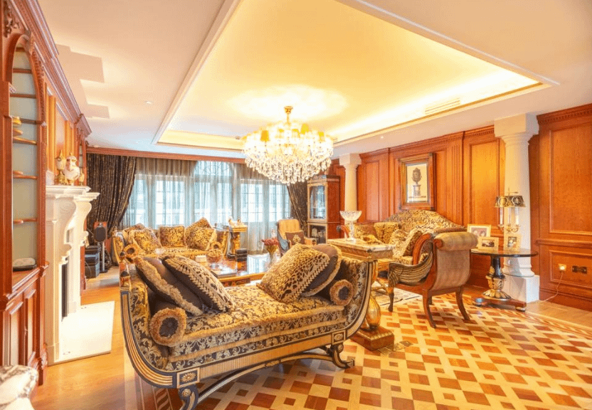 Stately 10 Bedroom Mansion In Surrey, England With 10-Car Garage (FLOOR ...