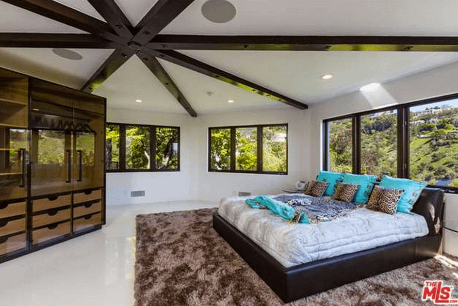 $24 Million Newly Listed Mediterranean Estate In Beverly Hills, CA ...