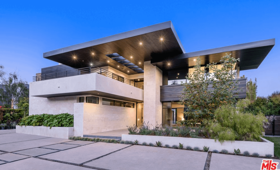 Modern New Build In Pacific Palisades, California - Homes of the Rich