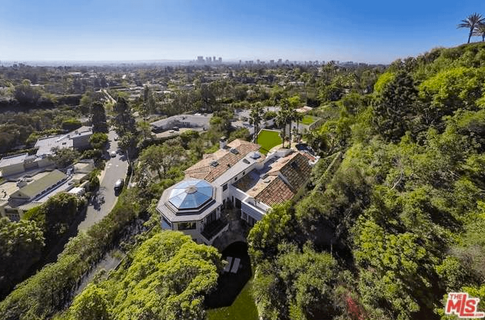 $24 Million Newly Listed Mediterranean Estate In Beverly Hills, CA ...