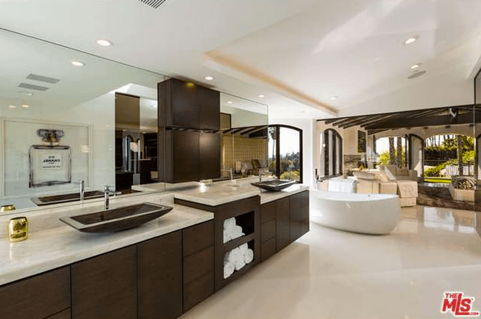 $24 Million Newly Listed Mediterranean Estate In Beverly Hills, CA ...