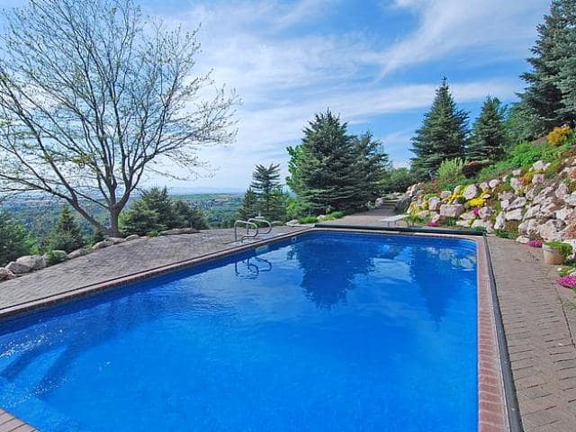 Layton Castle - Homes of the Rich