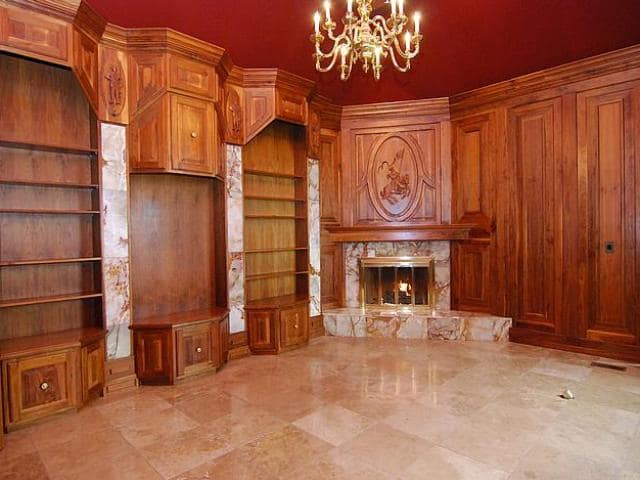 Layton Castle - Homes of the Rich