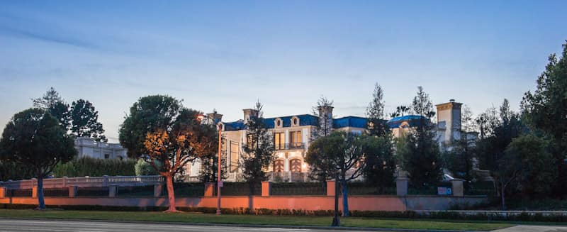 More Pictures Of 901 N Alpine Drive In Beverly Hills, CA - Homes of the ...