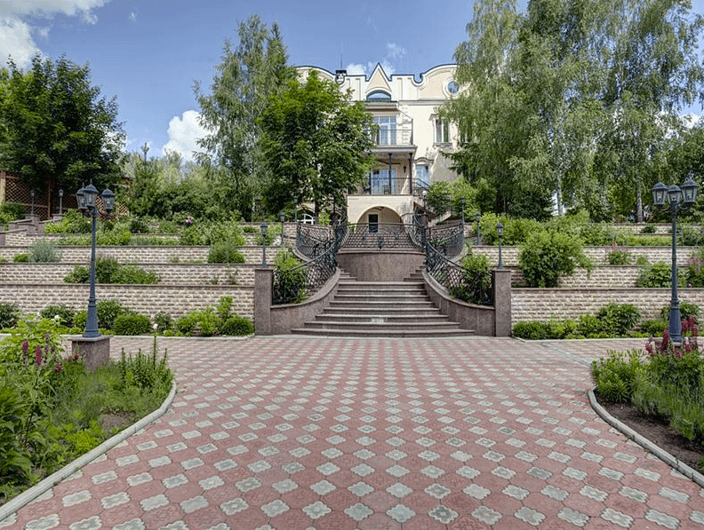 $46 Million Estate In Moscow, Russia With TWO Mansions - Homes of the Rich