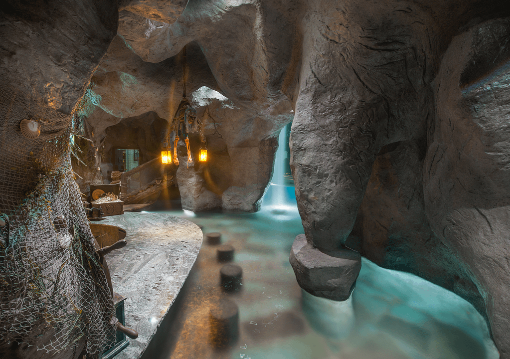 Amazing Million Dollar Pirate-Themed Pool (PHOTOS + VIDEO)