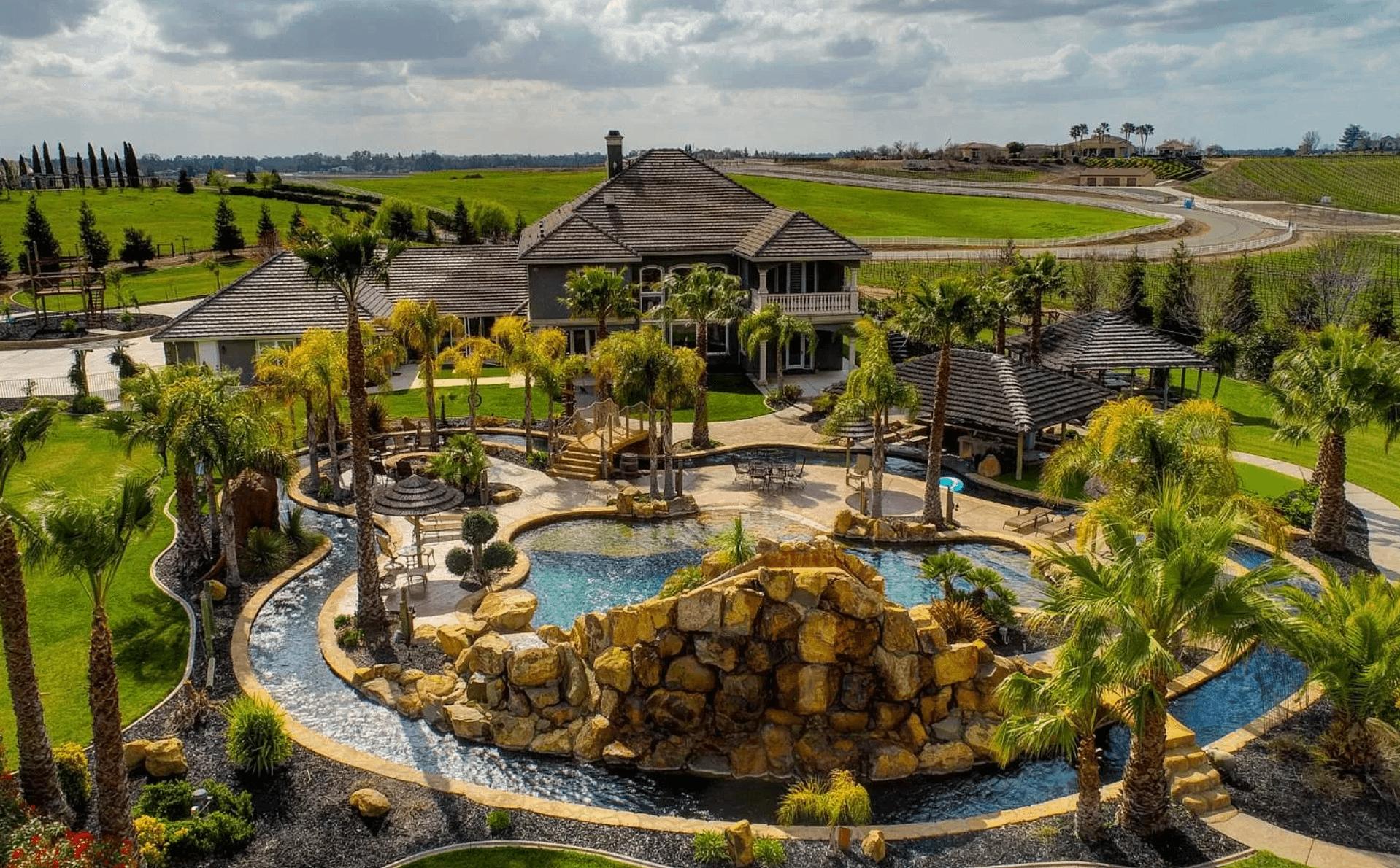 20 Acre California Estate With Resort-Style Backyard (PHOTOS)