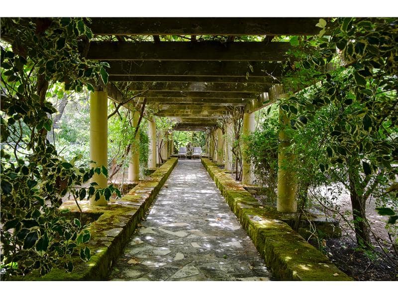 More Pictures Of Chiltern - Homes of the Rich