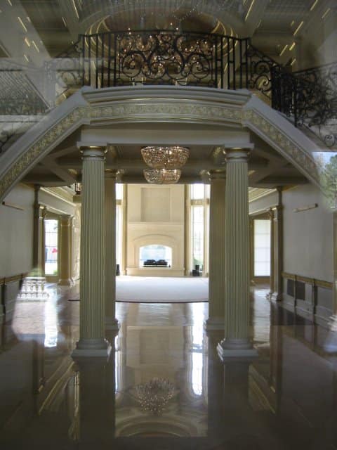 Larry "House's" REALLY big house! - Homes of the Rich