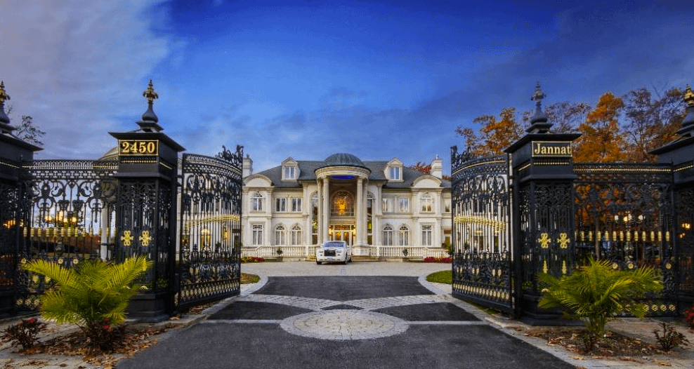 18,000 Square Foot Stately Mansion In Mississauga, Canada - Homes of ...