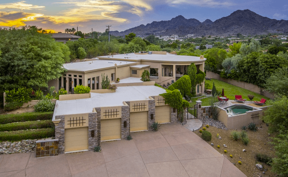 $3.9 Million Contemporary Mansion In Paradise Valley, AZ - Homes of the ...