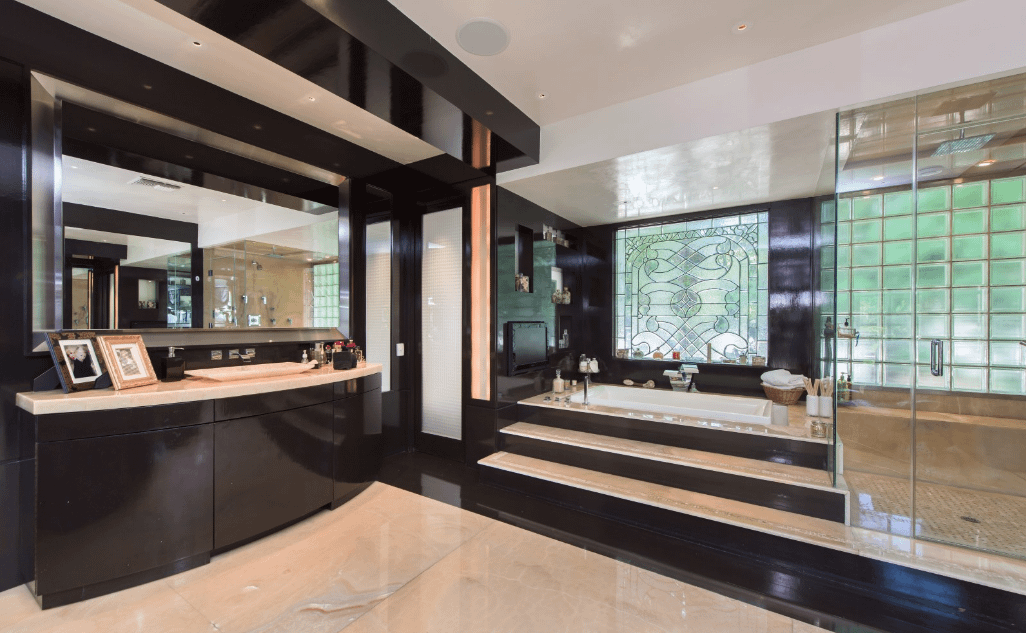 The Harry Warner Estate In Beverly Hills, CA - Homes of the Rich