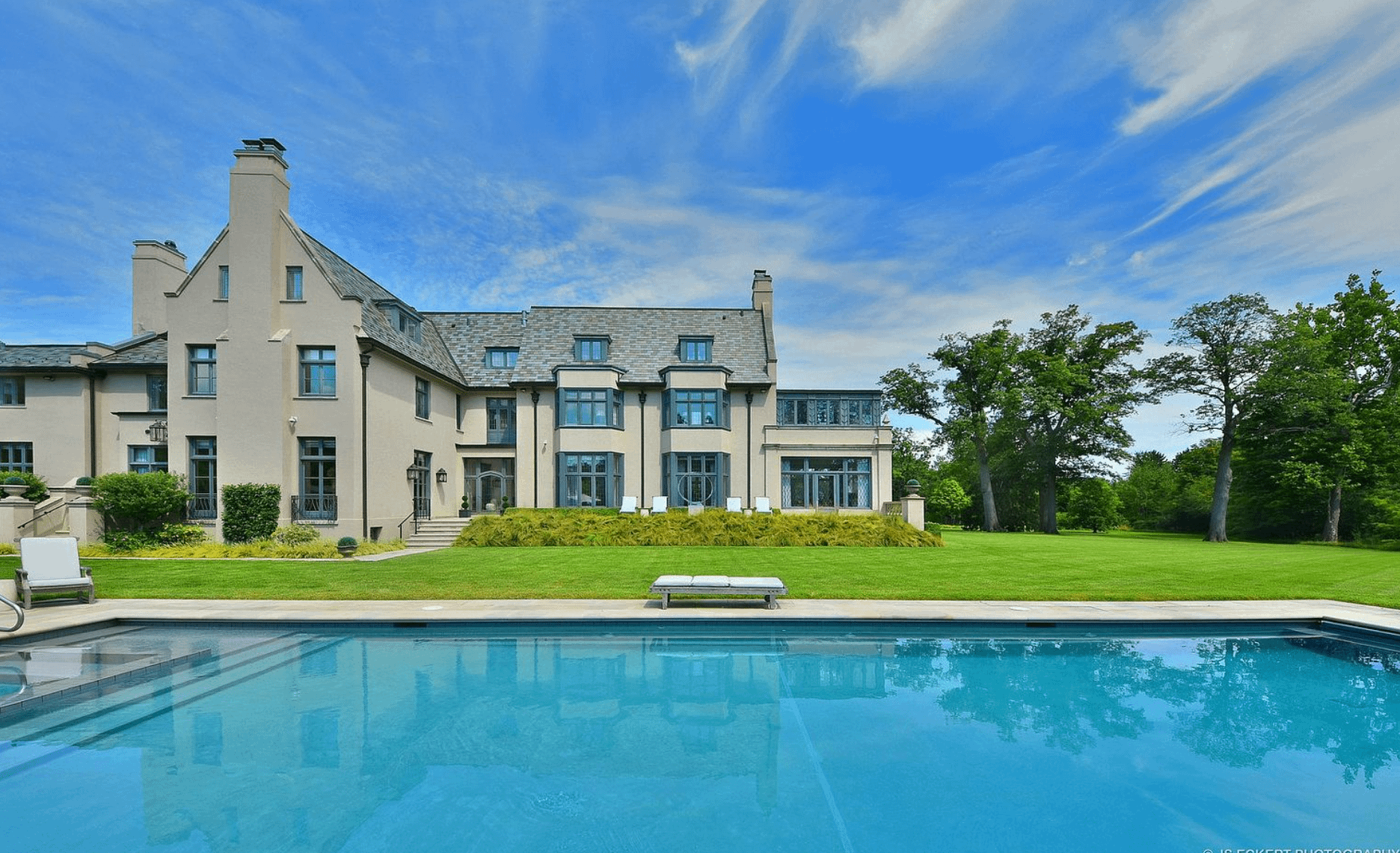 $10.5 Million Historic Home In Lake Forest, Illinois - Homes of the Rich
