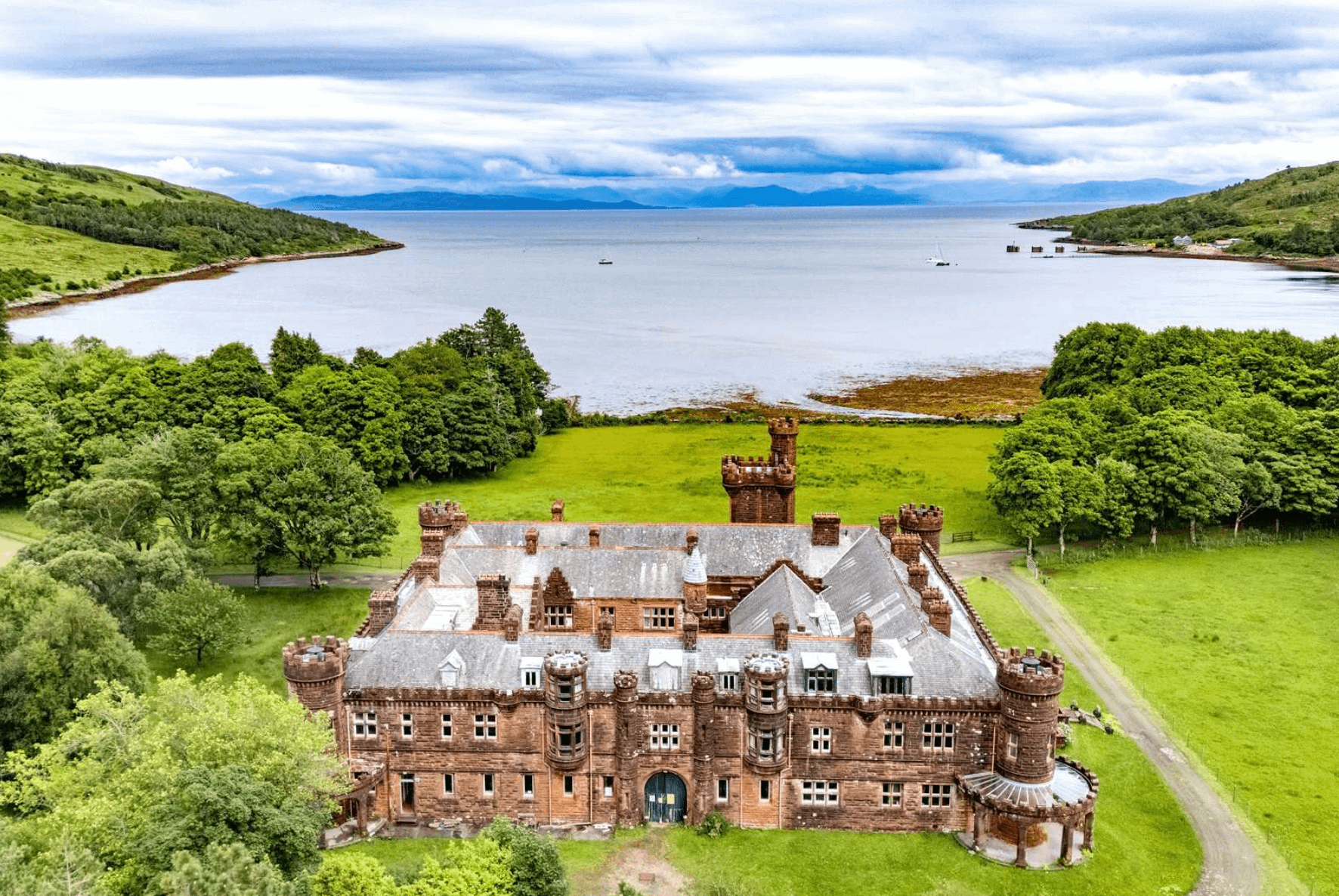 What £750,000 Gets You In Scotland (PHOTOS + FLOOR PLANS)